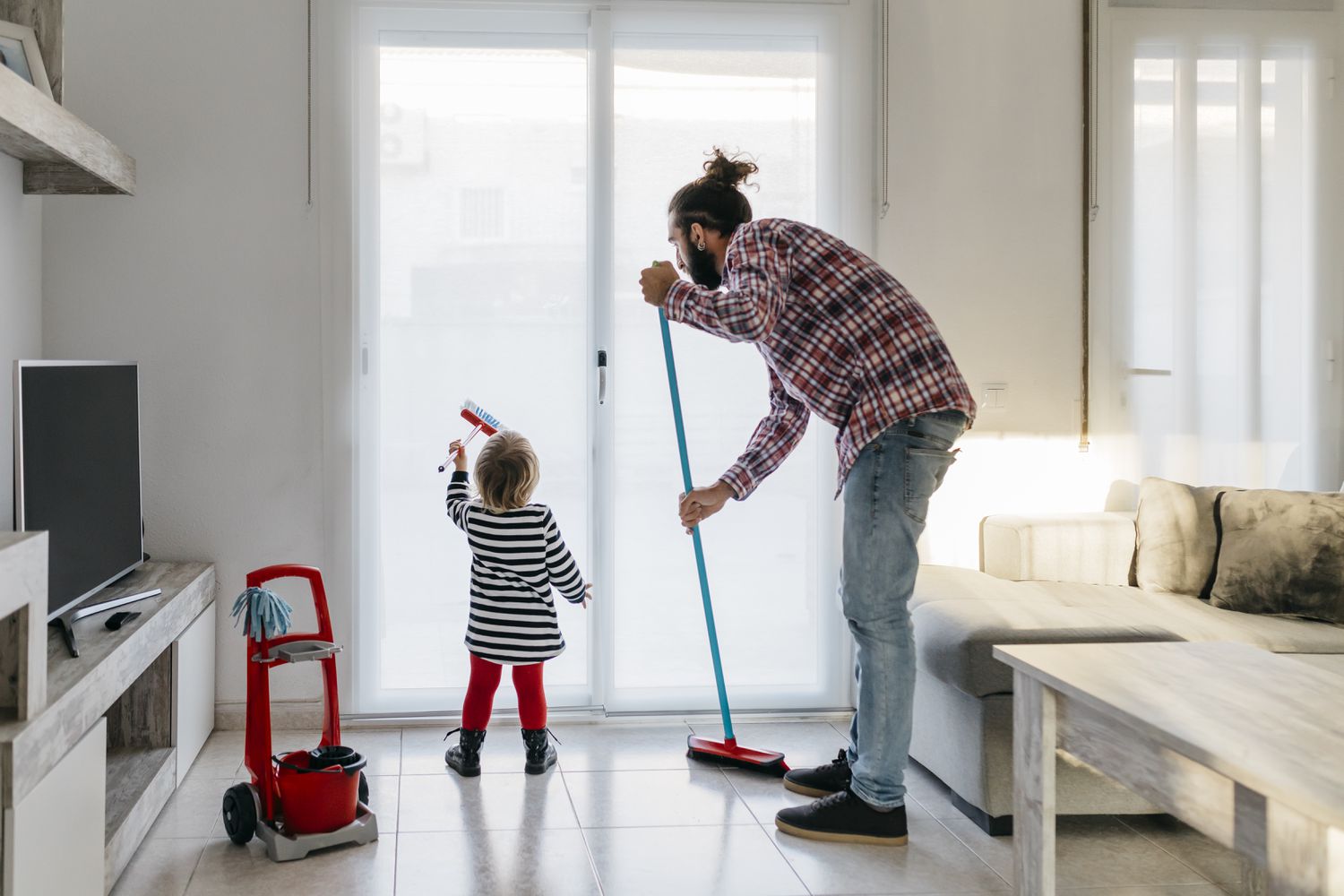 What Causes Someone to Not Clean Their House? Uncovering the Messy ...