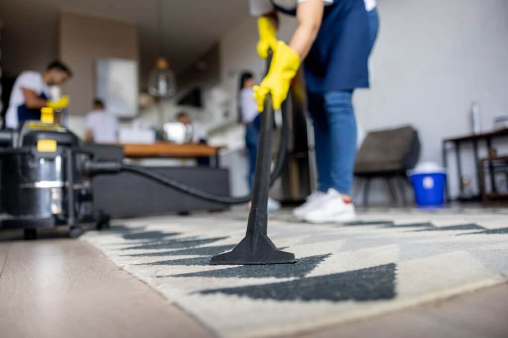 How to Start a Cleaning Business in Florida: Top Tips and Tricks - My ...